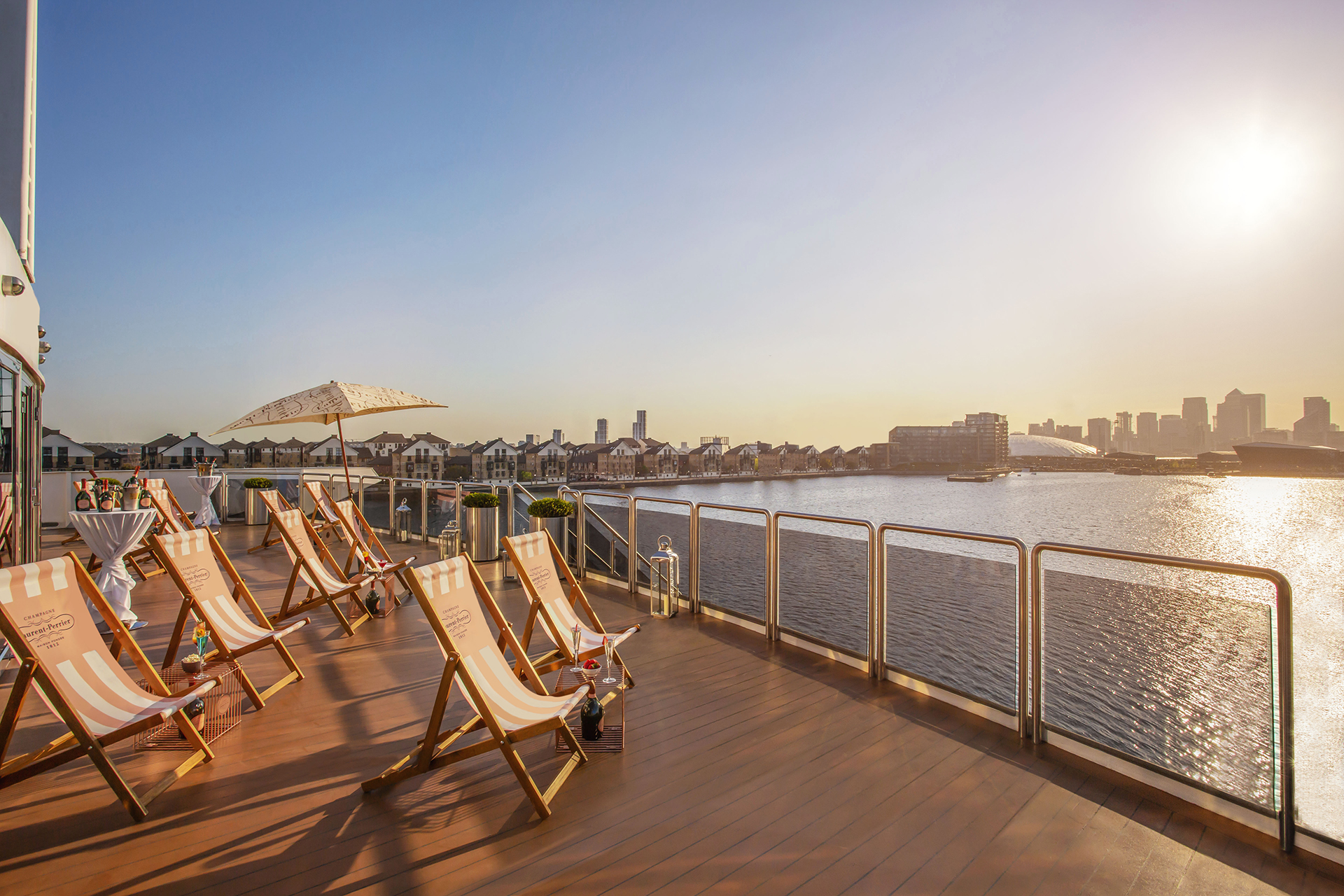 All aboard this luxury superyacht hotel in London, open for you to stay ...