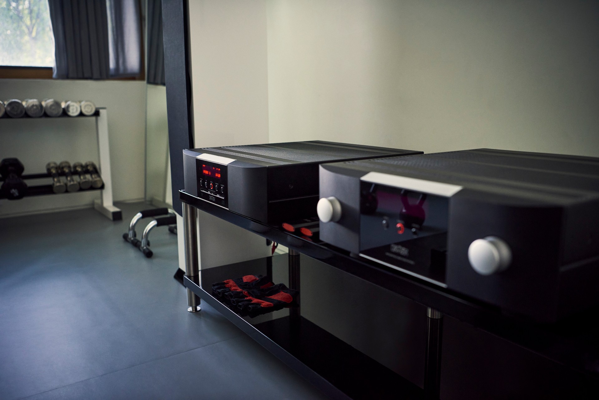 Mark Levinson ushers in new era of premium Hi-Fi with updated 5000 ...