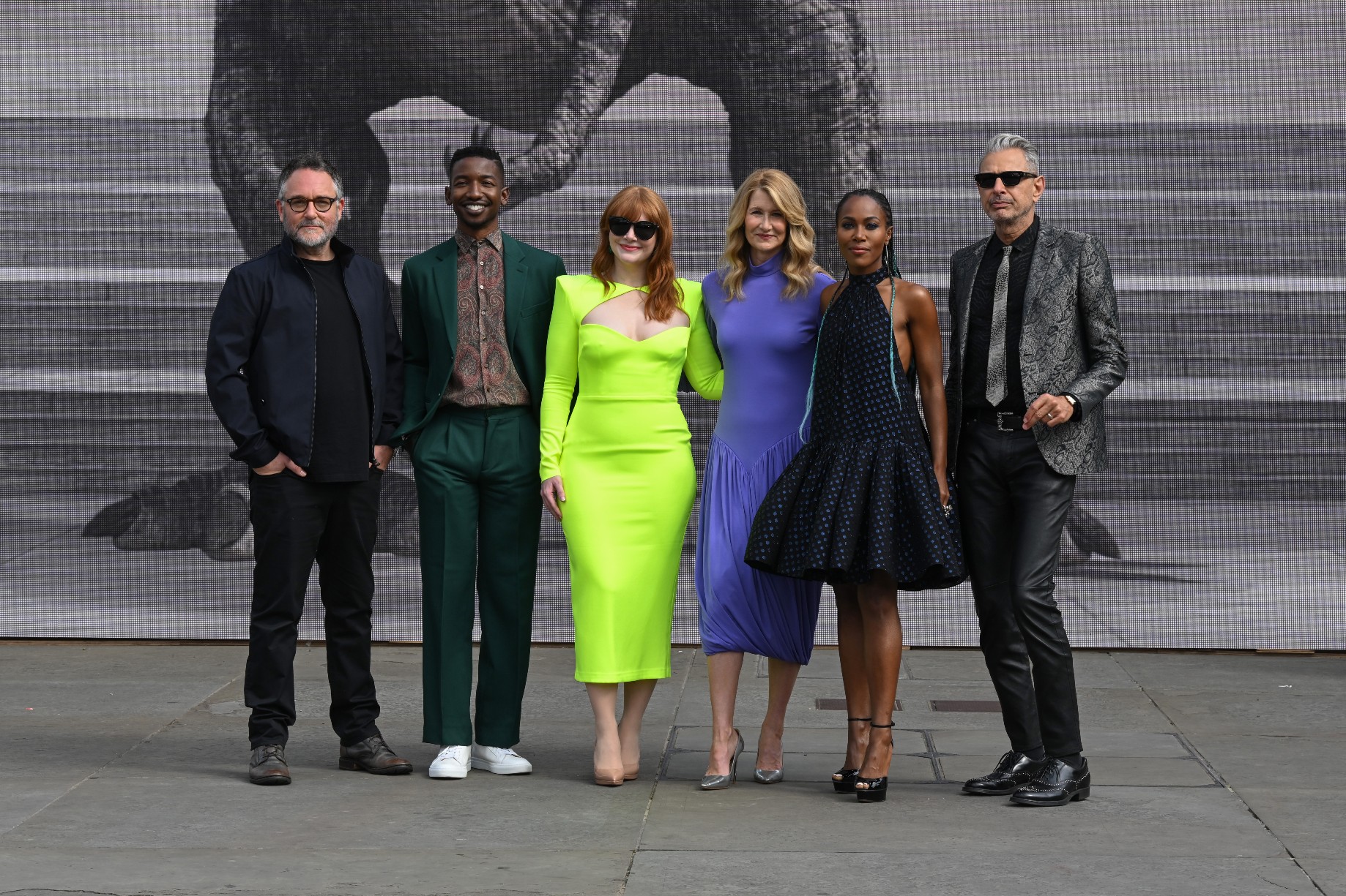Jurassic World Dominion cast gather for Trafalgar Square photocall ...