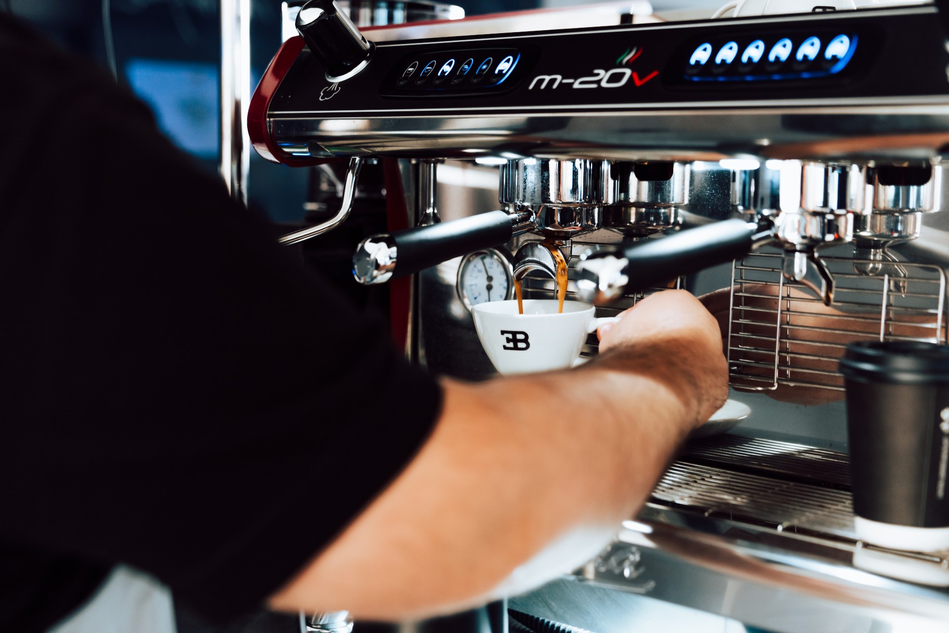 London’s most exclusive coffee shop serves espressos and hypercars ...