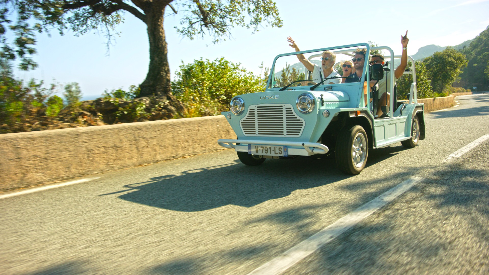 Surf’s up: all new Electric Moke gets flagship store in Saint Tropez ...