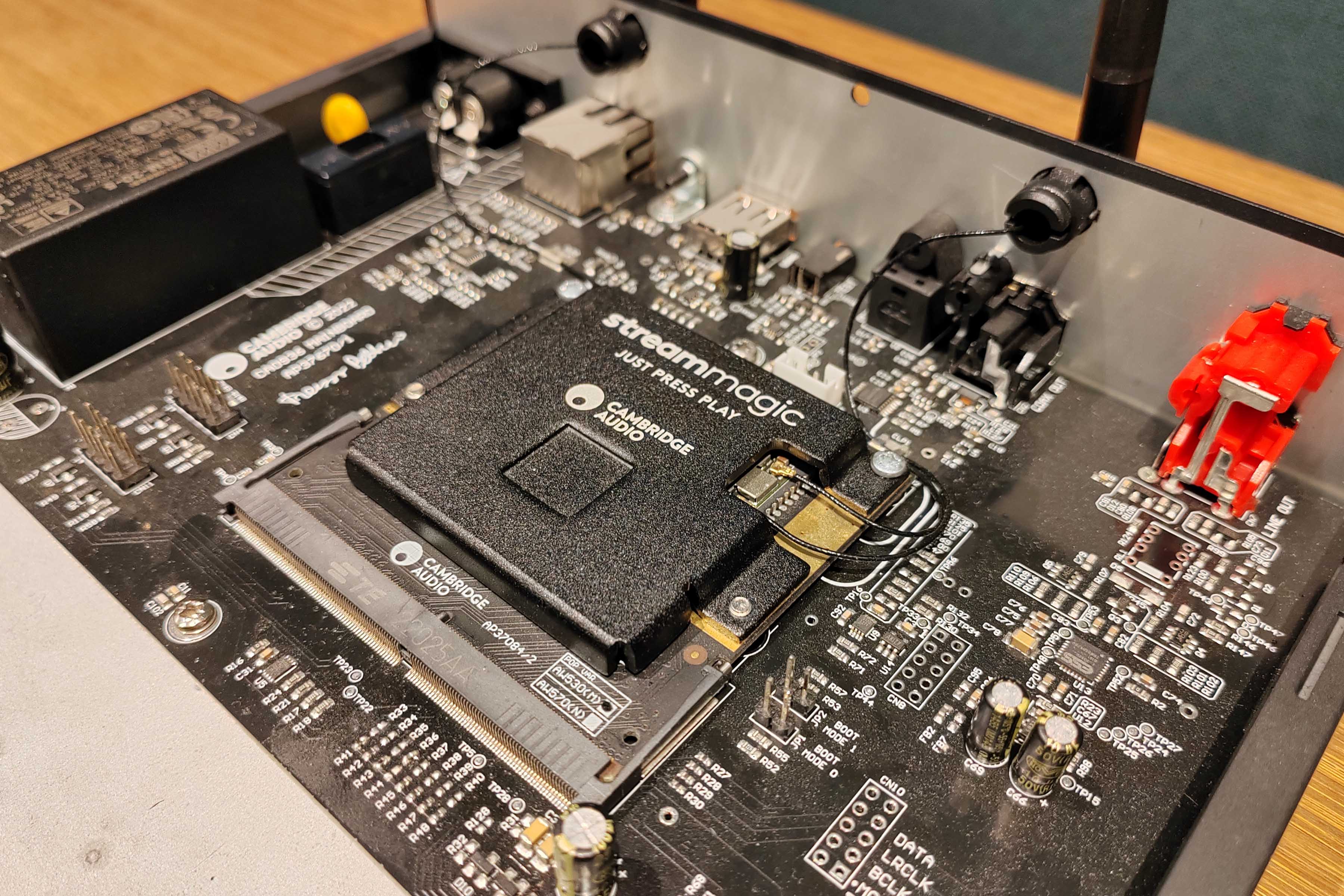 This stylish Cambridge Audio network streamer is an ideal way to ...