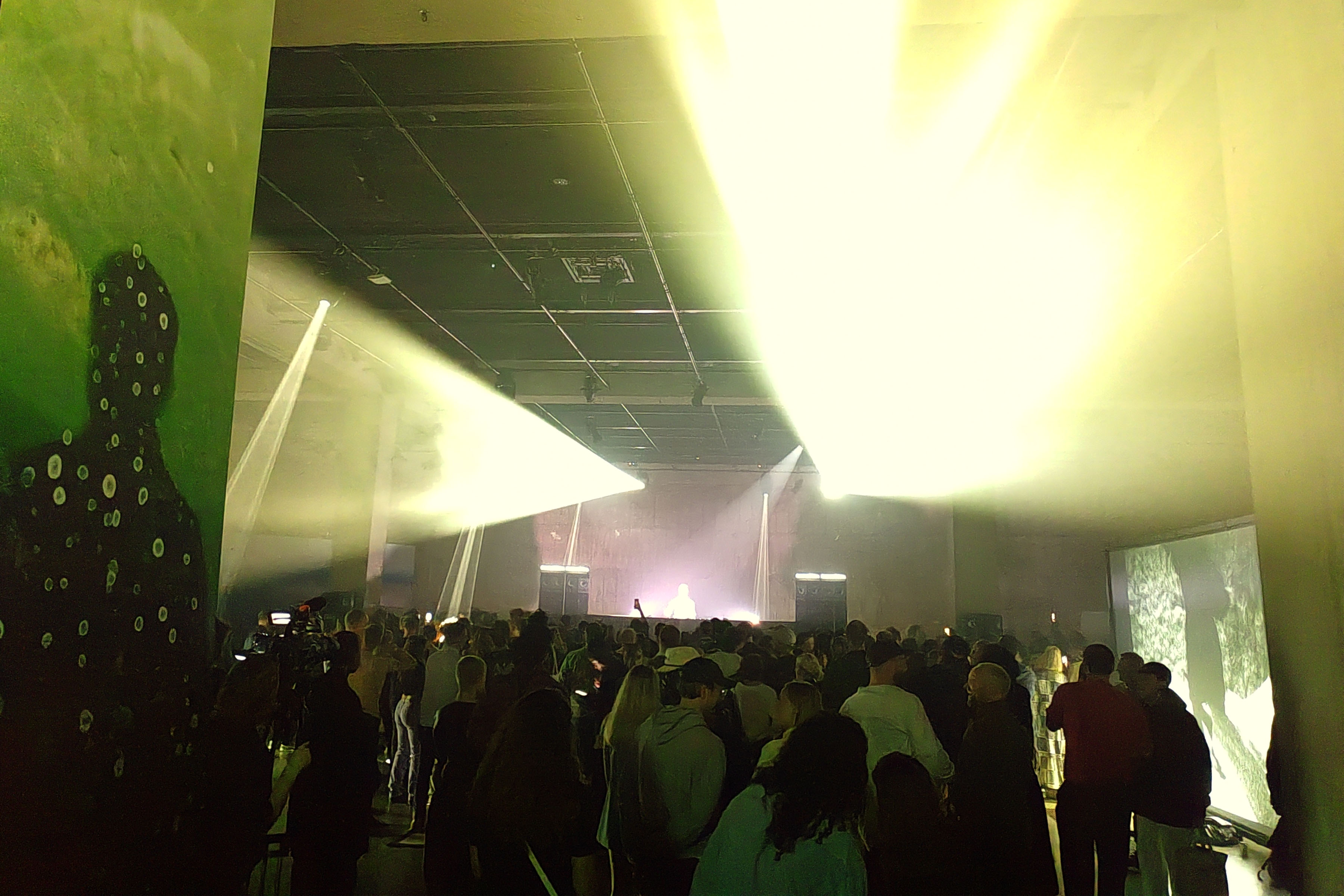 We attend James Blake Tate rave for Bowers & Wilkins Royal Burgundy Px8 ...