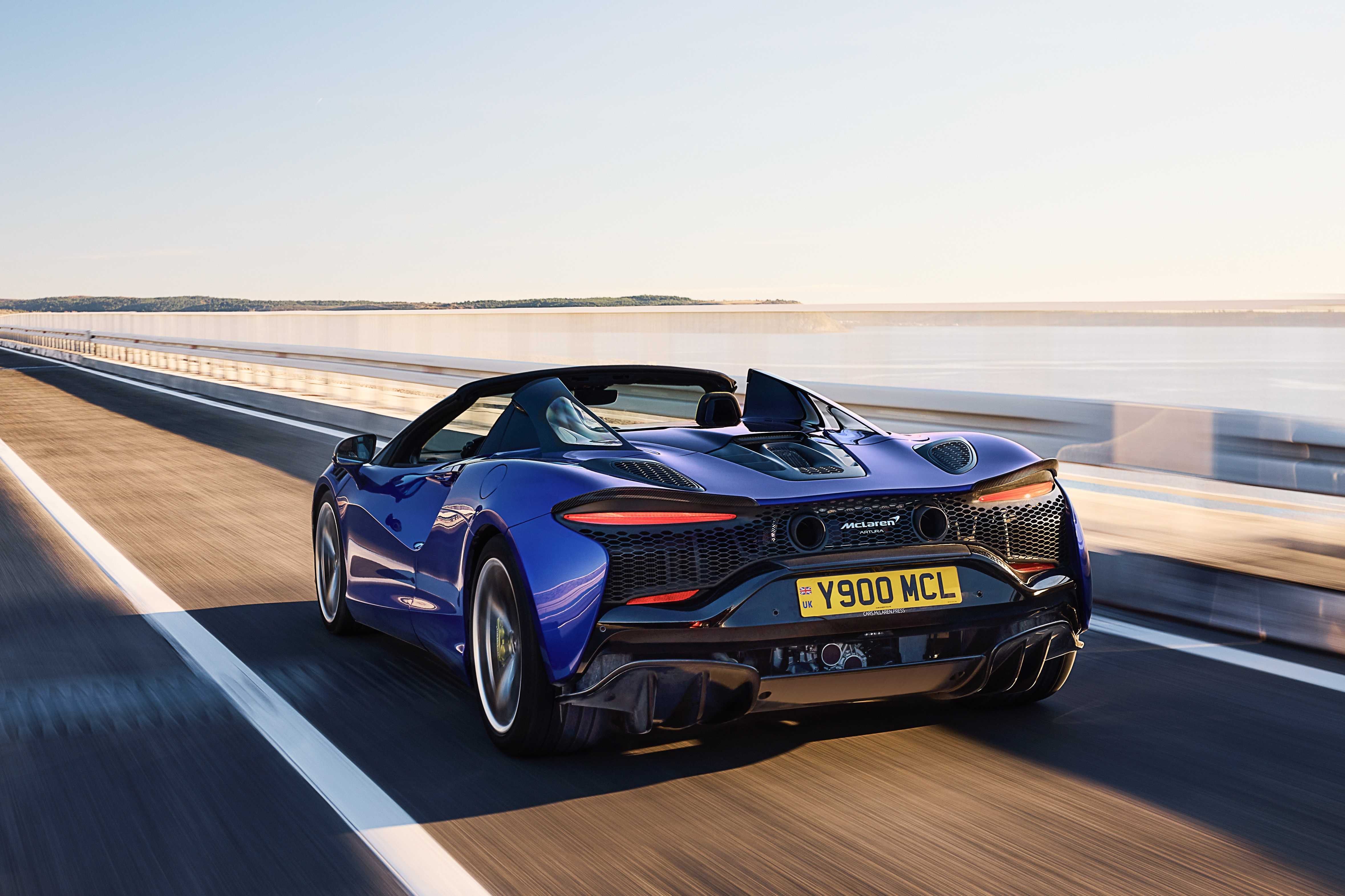 Hybrid McLaren Artura Spider supercar is the ultimate convertible drop ...