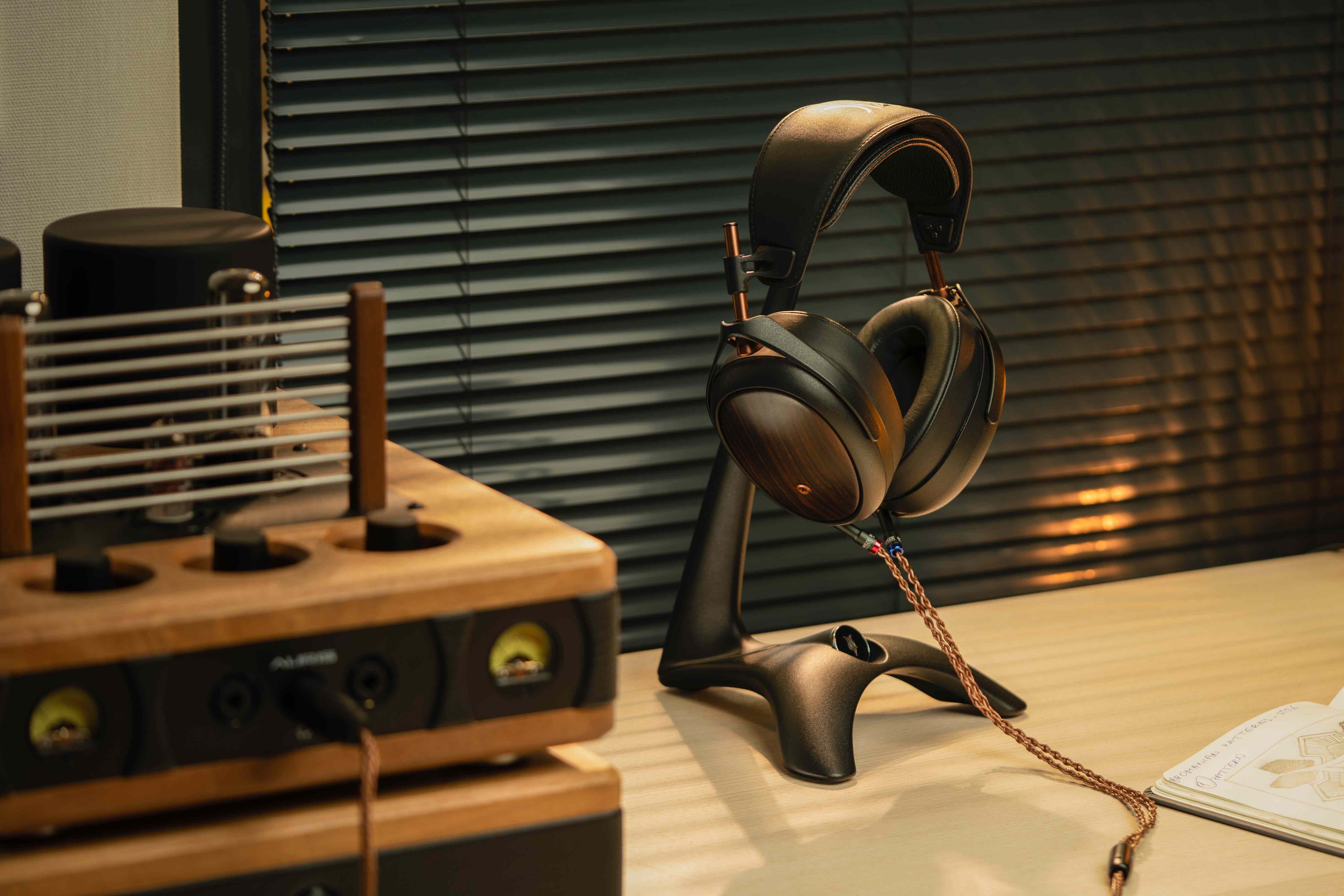 Meze Audio upgrades LIRIC planar magnetic headphones with better ...