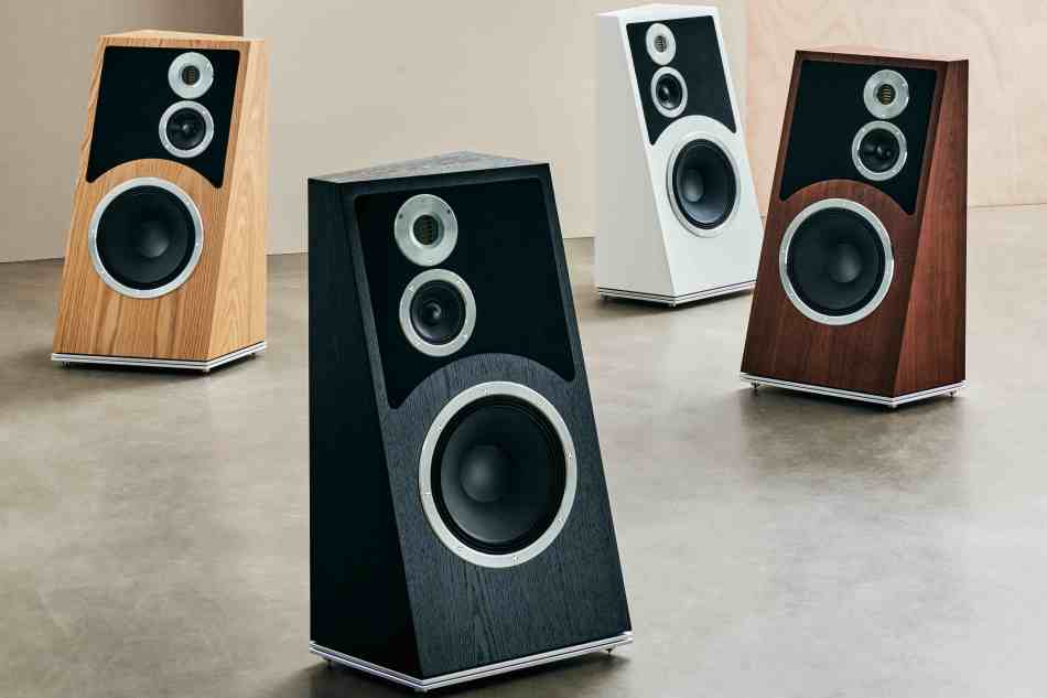 I listen to the new sultans of swing: Audiovector Trapeze Reimagined ...