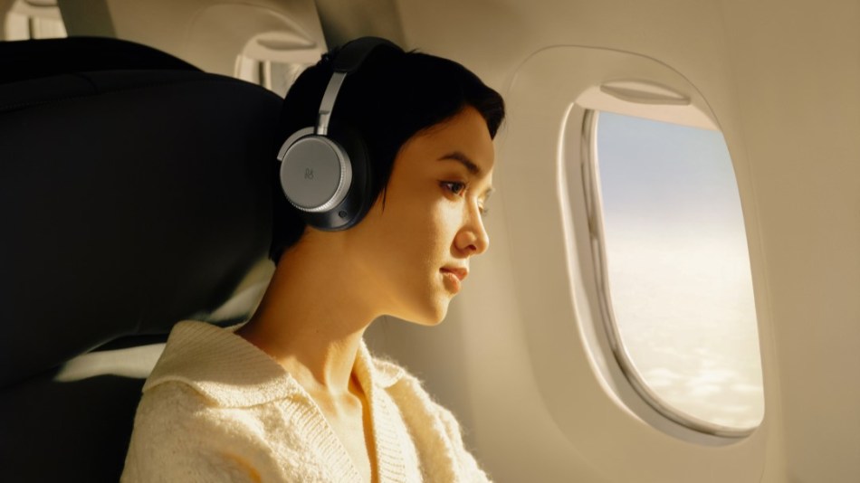 Beoplay H100 headphones by Bang & Olufsen offer long-lasting comfort ...