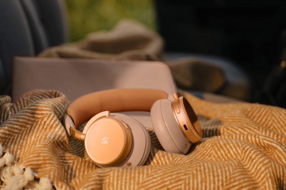 Beoplay H100 headphones by Bang & Olufsen offer long-lasting comfort and immersive audio – The ...