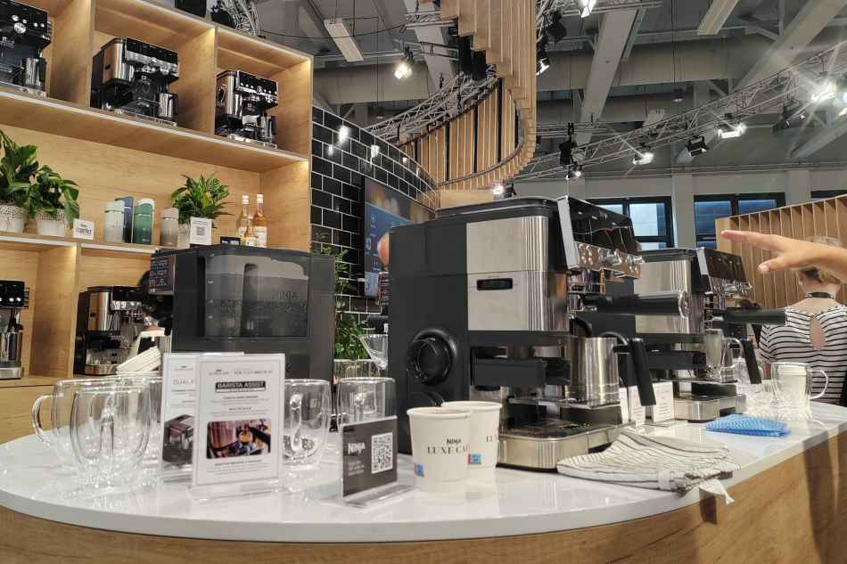 Ninja enters espresso coffee machine market with Luxe Café range ...