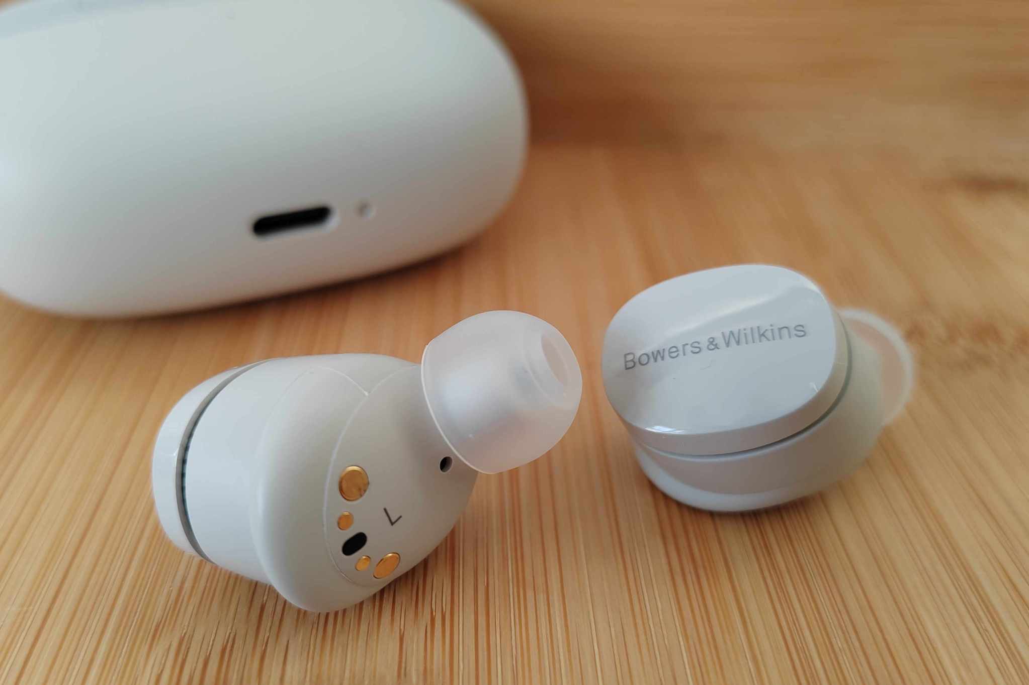 Bowers Wilkins Pi6 review: Stylish earbuds offer B&W signature sound at ...