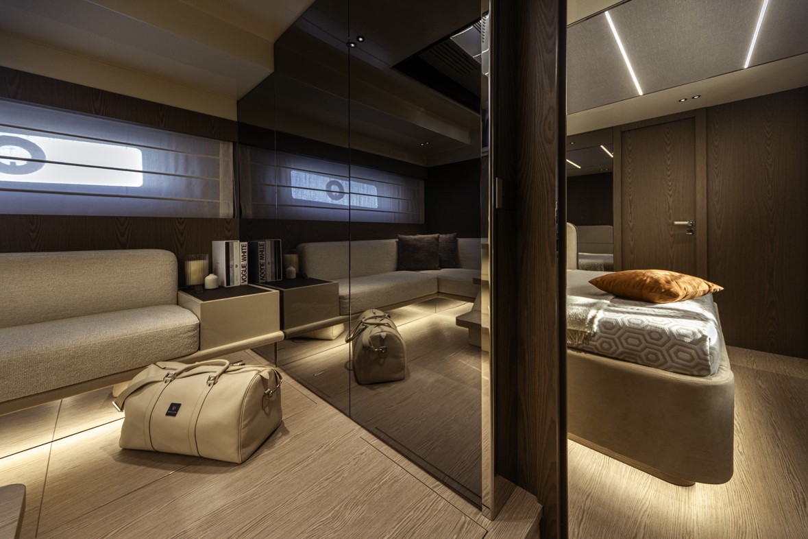 Invictus ST550 yacht first look: This fresh take on the classic motor ...