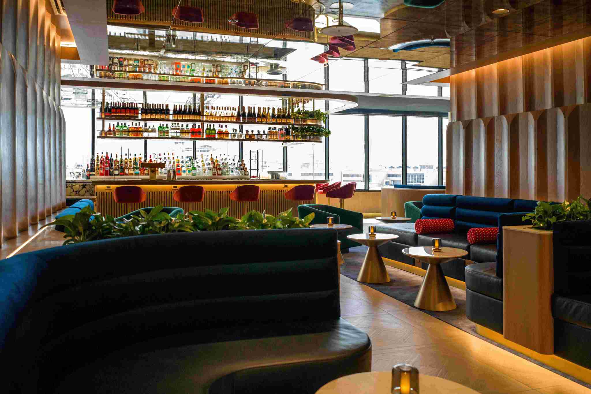 British Airways unveils new lounges in Miami and Dubai, with fresh ...