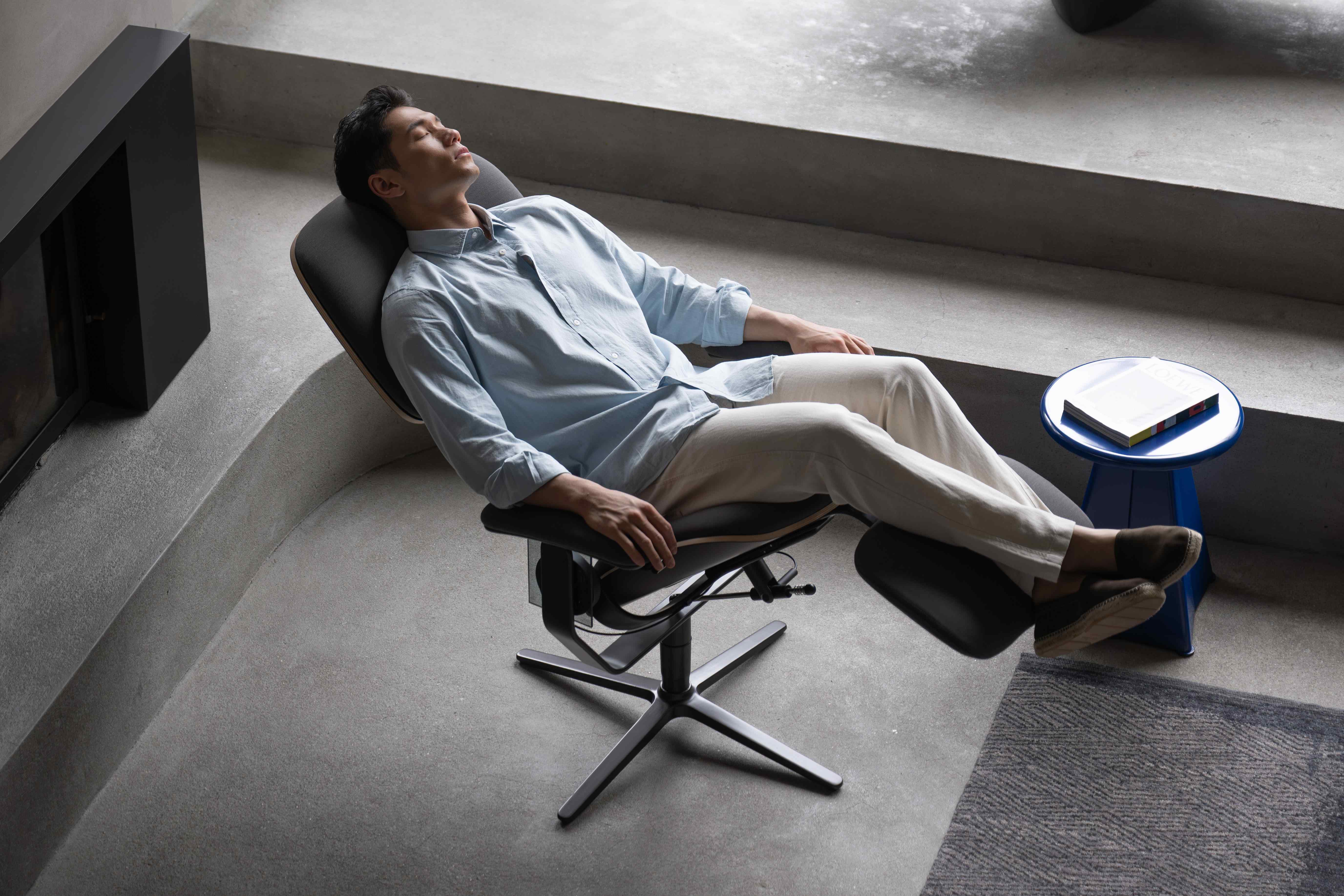 High-tech DavidHugh Flotation recliner chair promises the ultimate in ...