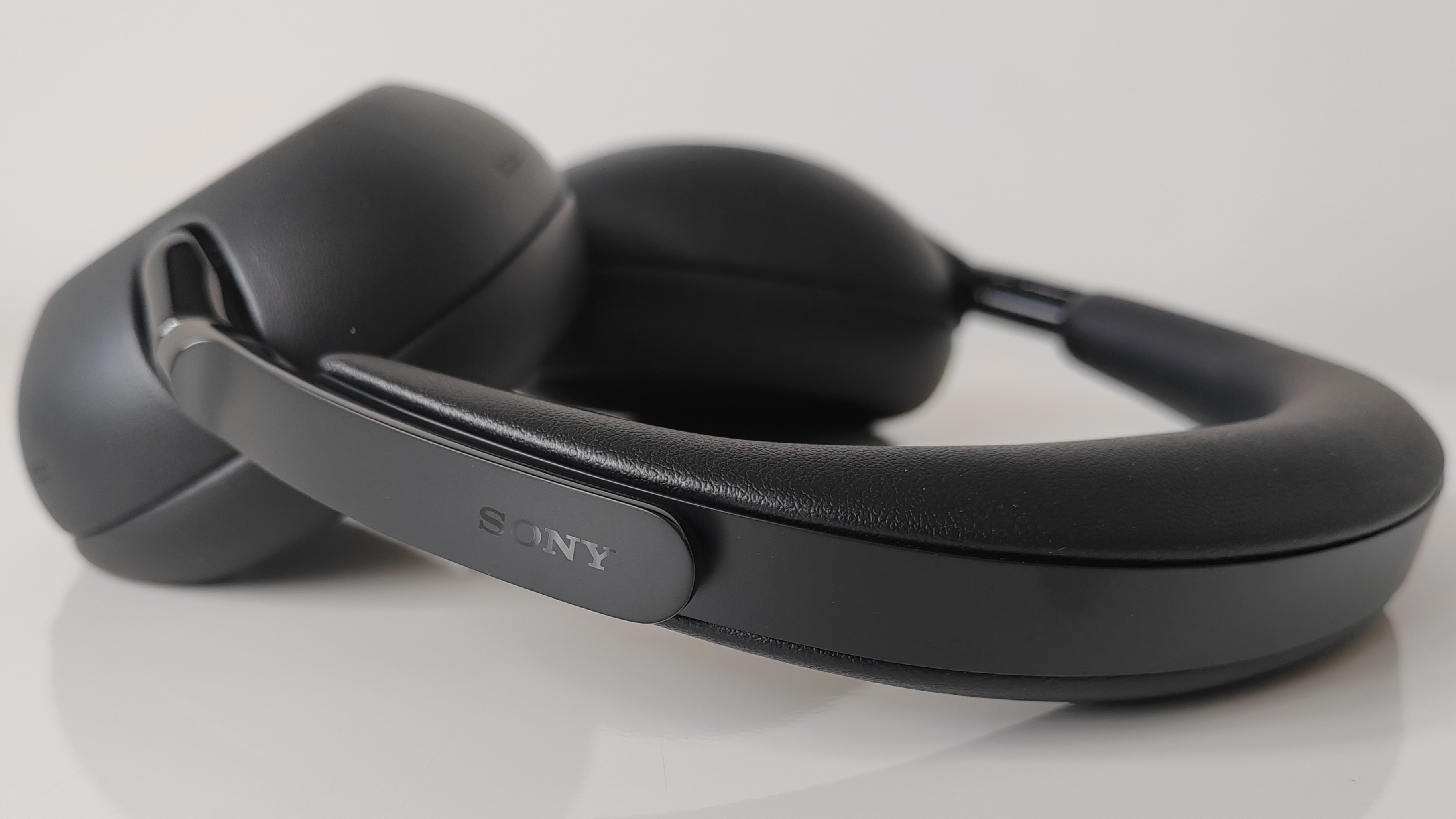 Sony 1000X The Collexion headphone review: Luxurious comfort, premium ...